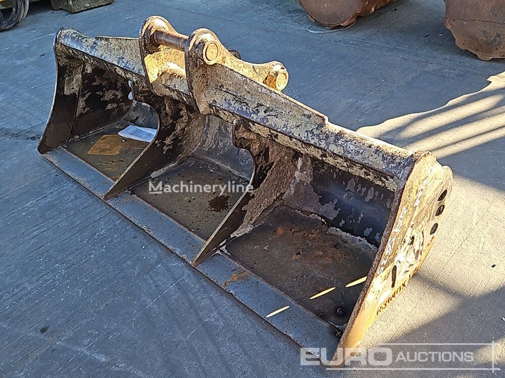 Prodaje se Rhinox 60" Ditching Bucket 45mm Pin to suit 4-6 Ton Excavator kašiku za bager na aukciji