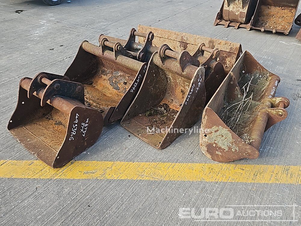 Prodaje se 48", 48" Ditching, 36", 30", 24", 18", 12" Digging Bucket 35-40m kašiku za bager na aukciji