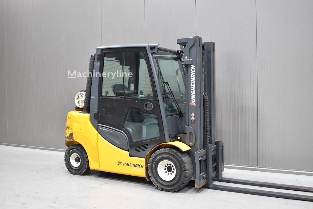 Jungheinrich TFG 435s viljuškar na gas