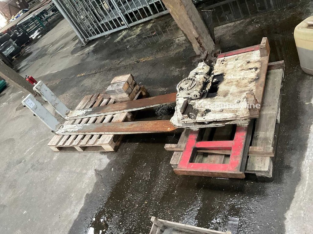Prodaje se Cascade FEM 3 viljuške na aukciji