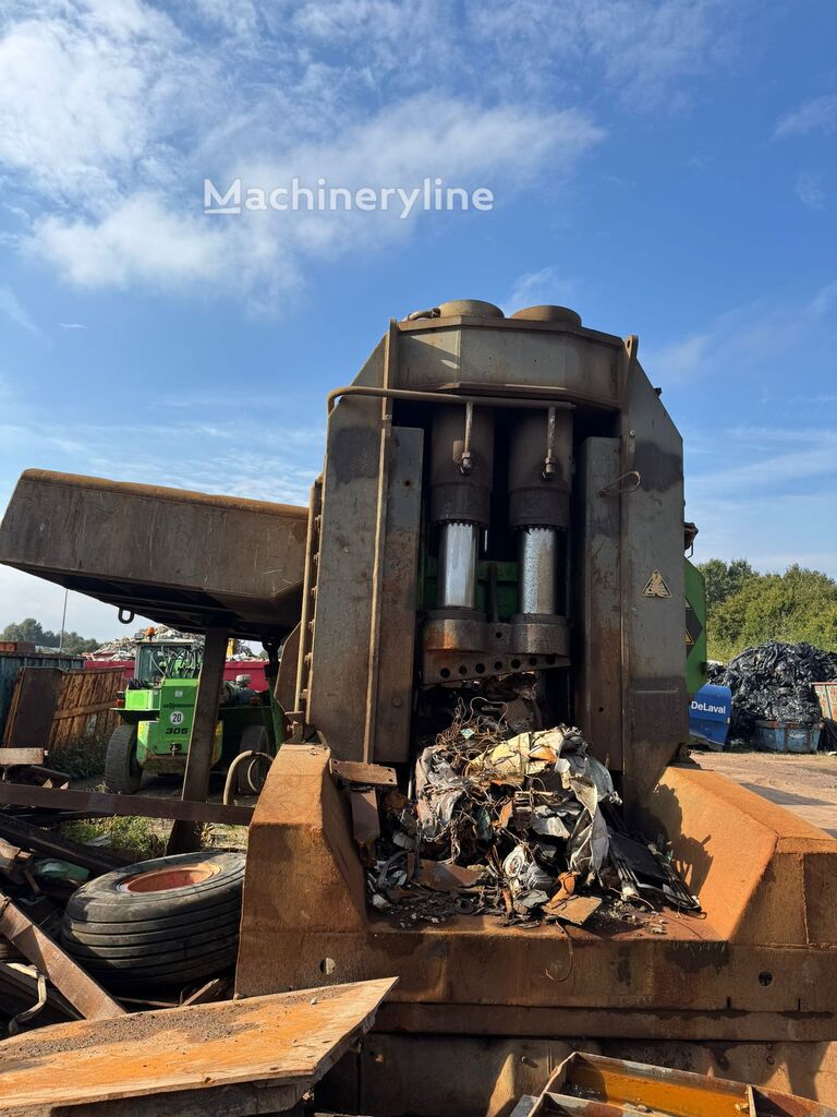 Henschel CIV 600-8L DM presa za staro gvožđe
