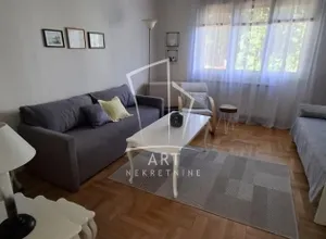 Izdavanje Stan - Beograd, Voždovac centar