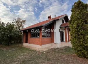 Prodaja Vikendica - Inđija