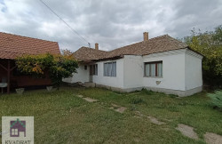 Seosko imanje 83m2 + 40 m2, 4 ha, Grabovac, Obrenovac - 78.000€