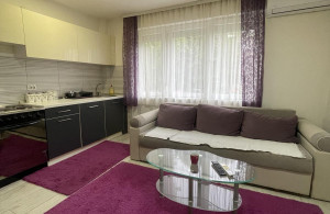 Prodajem stan u Mladenovcu Prodajem Stan-Apartman, 25 Maj, Beograd Grad