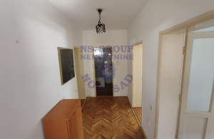 Prodajem Kuću, Kać