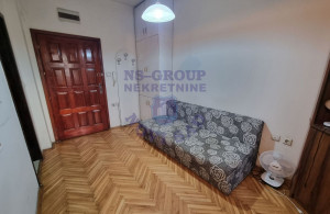 Prodajem Stan-Apartman, Bulevar