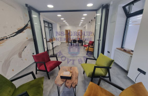 Odličan višenamenski lokal na Limanu 3 53m2