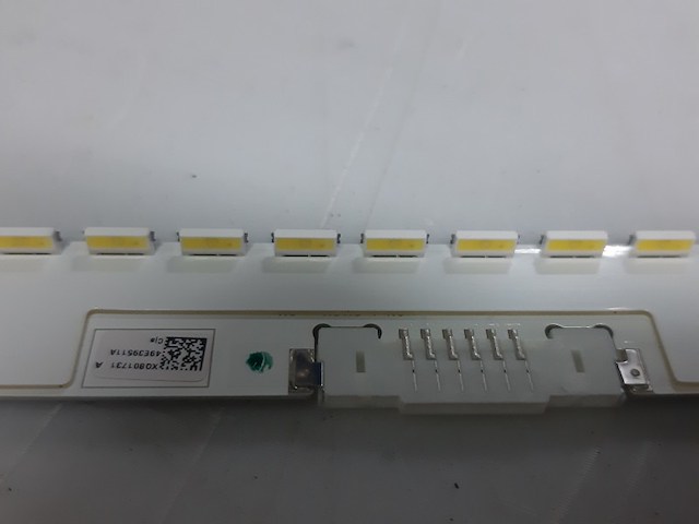Pozadinsko osvetljenje (EDGE LED) – Samsung UE49M5502AK