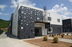Prodajem industrijsku halu, Pirot, Industrijska četvrt, 2.37216 m²
