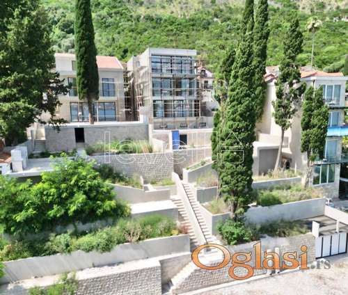 HERCEG NOVI - NJIVICE - 430.00 m2