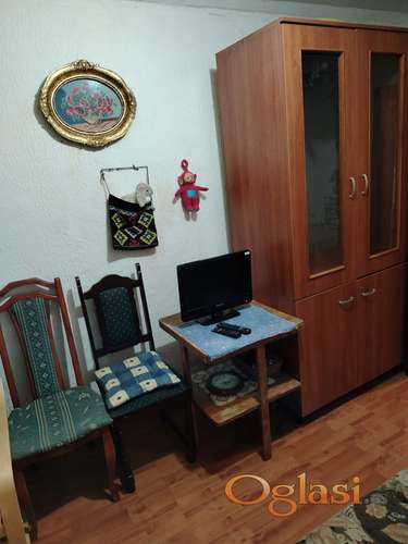 Izdajem garsonjeru Zvezdara odlična lokacija