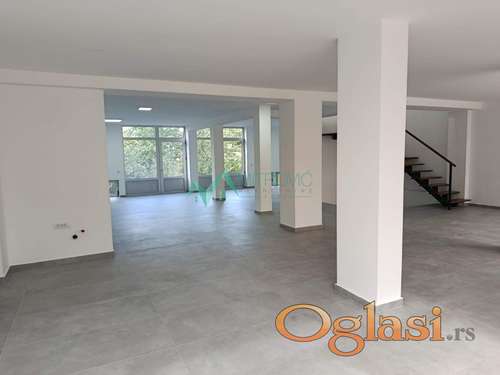 NA PROMETNOJ LOKACIJI - STAKLENI IZLOG 350m2 u 3 nivoa