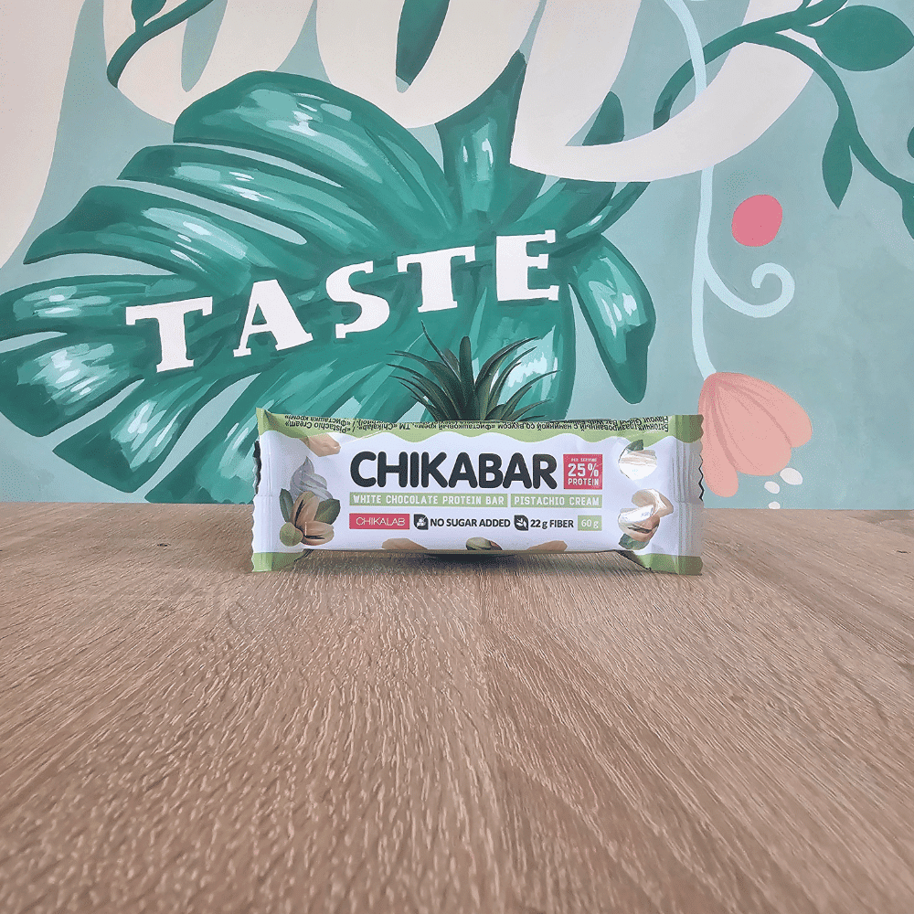 Chikabar – Proteinski bar – Bela čokolada pistać 60g