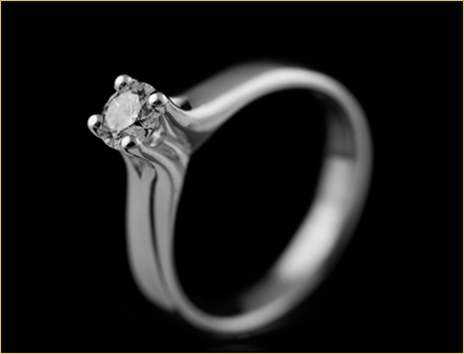 Verenički prsten, Belo zlato
Brilijant 0.43ct H/vs