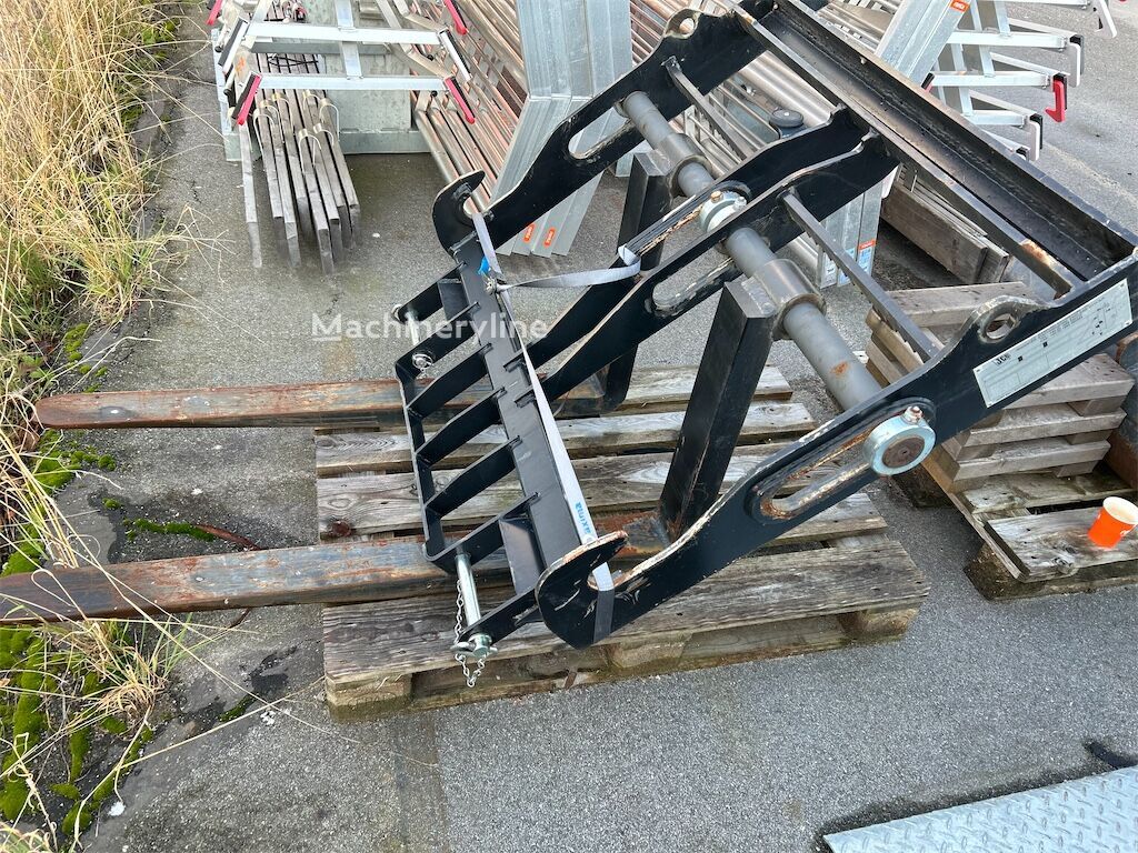 Prodaje se JCB 400/L9502 viljuške na aukciji
