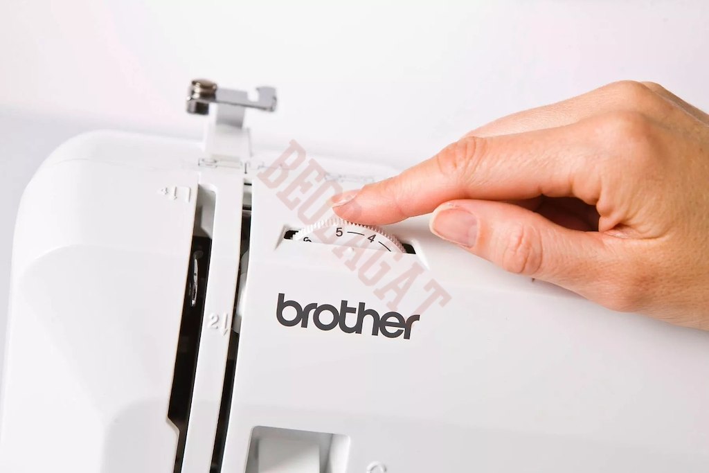 Brother RH127 Mašina za šivenje