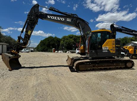 Bager VOLVO ECR235EL  Dobar dogovor