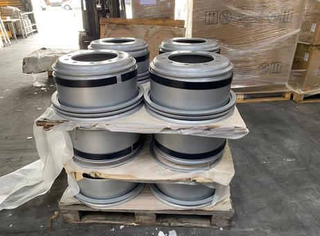 Bager / Buldožer / Utovarivači SCHEUERLE Fahrzeugfabrik RIMS for industrial metal scrap transporter / Radfelgen für Metallschrotttransporter Verified seller