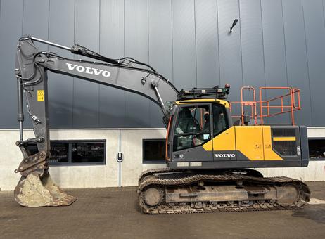 Bager Volvo EC220EL Verified seller