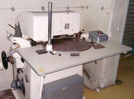 Loesch LOPREMA/T PSM 19 Mašina za kovanje čokoladnih novčića Najprodavaniji