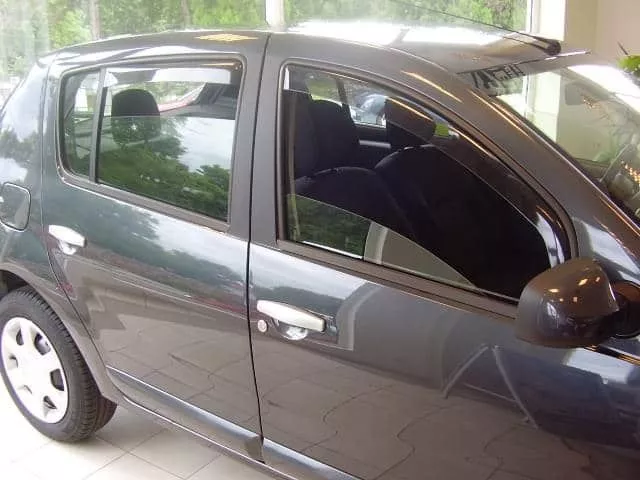 BOČNI VETROBRANI (PREDNJI) ZA DACIA SANDERO
