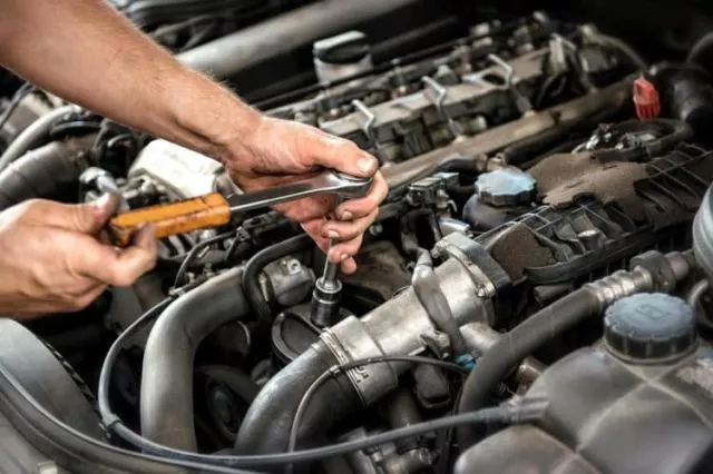 SERVIS MOTORA I MENJAČA ZA DACIA VOZILA