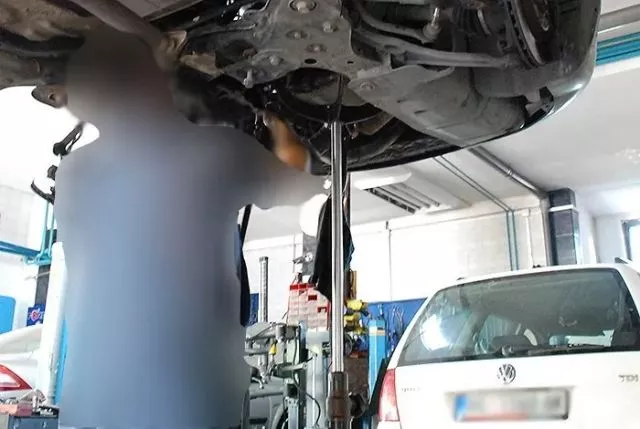 RENAULT SERVIS - AC ANĐELKOVIĆ