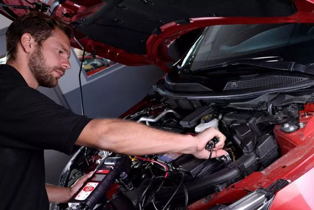MALI SERVIS NISSAN VOZILA