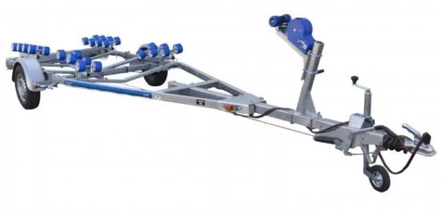 AUTO PRIKOLICA ZA CAMAC – MARINE 1300KG, SA ROLERIMA