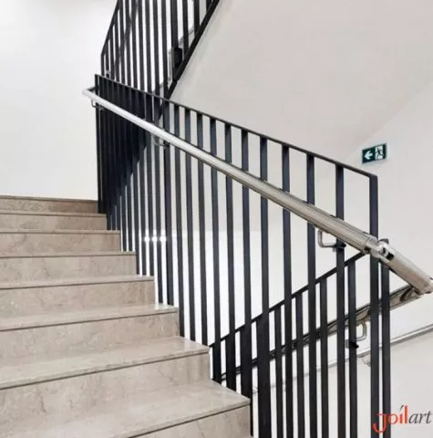 GELENDERI OD KOVANOG GVOŽĐA SVEDENE FORME 173