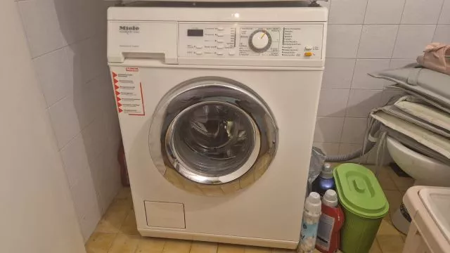 MIELE VEŠ MAŠINA