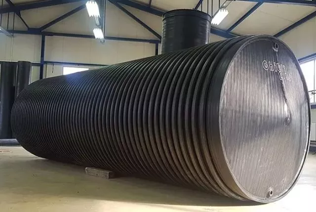 PLASTIČNE SEPTIČKE JAME 70.000L Ø 3.000 X 9.900 MM