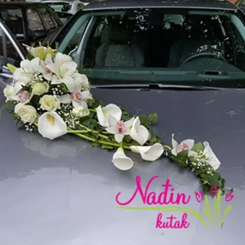CVETNA ARANŽMAN ZA SVADBENI AUTO - A033