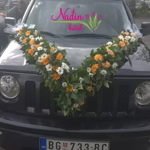 CVETNA ARANŽMAN ZA SVADBENI AUTO - A046