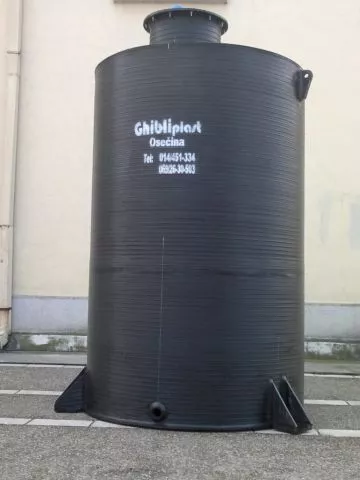 Vertikalni plastični rezervoar 35.000L Ø 2.700 x 6.100 mm