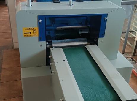 Mašina za pekare - for packing bread, pastry Verified seller
