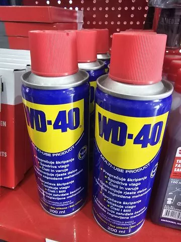 VIŠENAMENSKI SPREJ WD 40