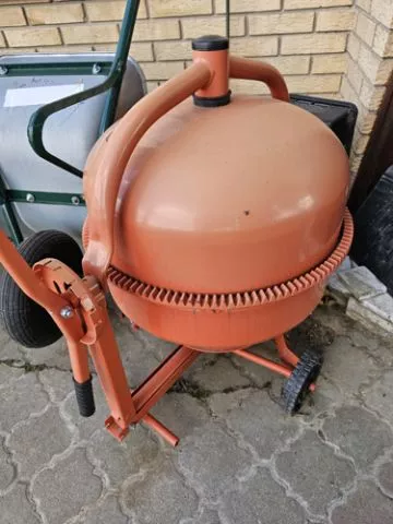 MEŠALICA ZA BETON