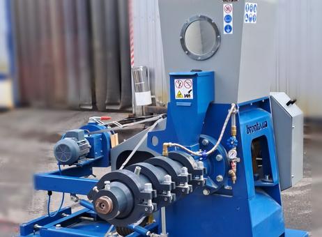 Oprema za ekstrudiranje žitarica i soje Bronto E-500. Motor 55kV, kapacitet 500kg/h. Verified seller