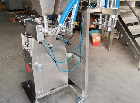Dvostruki pneumatski volumetrijski dozator za kreme i viskozne proizvode GS ITALIA SRL CUSTOM DL 210 DOUBLE  Nisko radno vreme