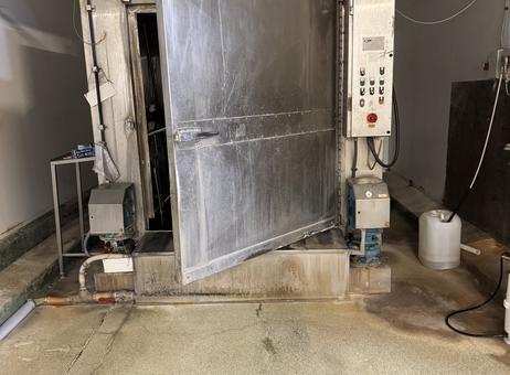 Polovna industrijska mašina za pranje veša  Dobar dogovor
