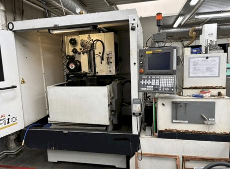 EDM mašina za sečenje žice FANUC ROBOCUT alpha-1iC Najprodavaniji