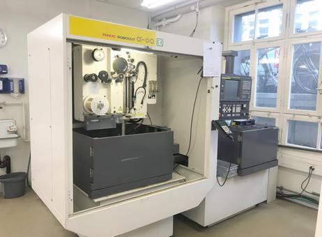 Polovna mašina FANUC Robocut Alpha 0C za rezanje žice Najprodavaniji