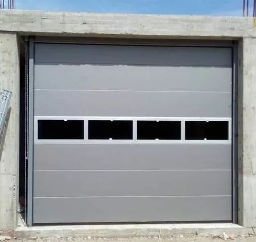SEGMENTNA GARAŽNA VRATA MODEL 24