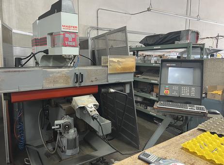 cnc univerzalna glodalica Tree Model Machine Co., Inc. Journeyman 425 (#J 425 CNC)