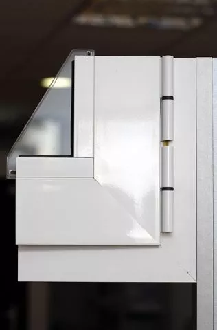 ALUMINIJUMSKI PROZOR BELI DVOKRILNI 140CM X 120CM