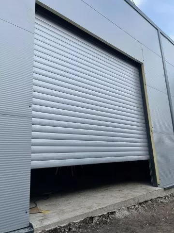 ALUMINIJUMSKA ROLO VRATA - MODEL 20