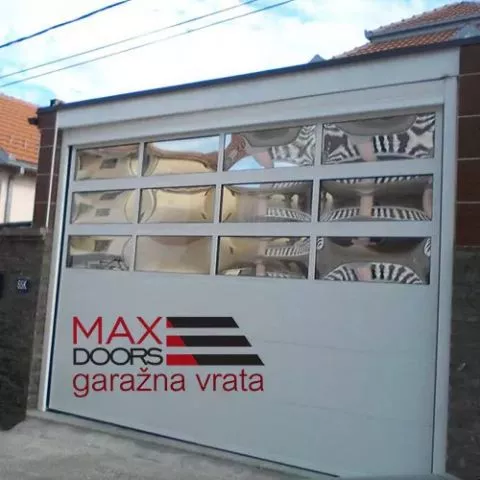 Segmentna garažna vrata model 1