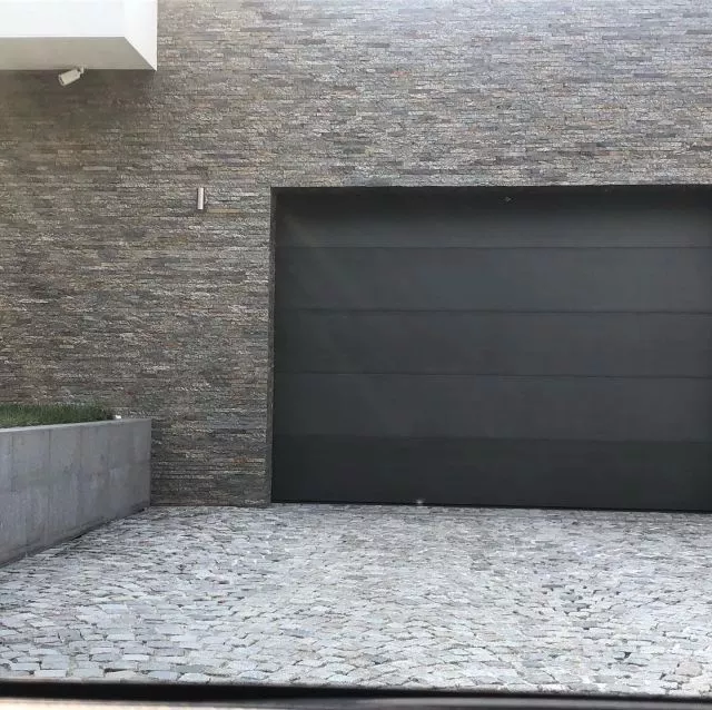 SEGMENTNA GARAŽNA VRATA MODEL 35